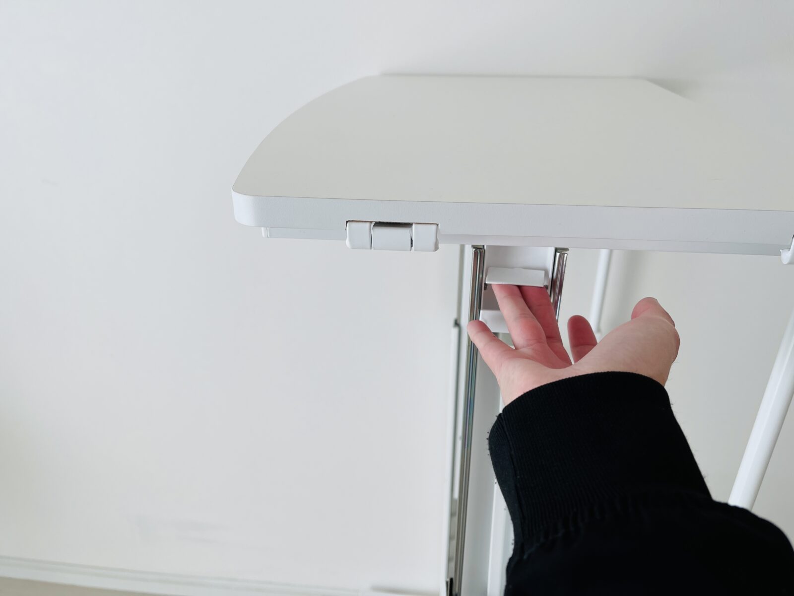 E-WIN スタンディングデスク レビュー【折りたたんで収納できる】 - KAZUROOM